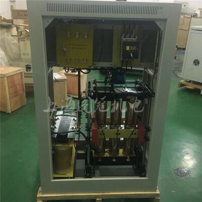 供应SBW-300KVA大功率补偿式电力稳压器三相380V输入304—456V