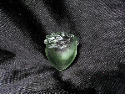 天然双貔貅爱心吊坠绿幽灵