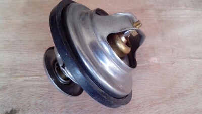 沃尔沃挖机配件210EC290节温器/温度调节器20450736