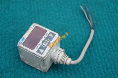 日本进口 SMC ZSE40-C6-22L-M压力表 10至-101.3KPA 后面少配件