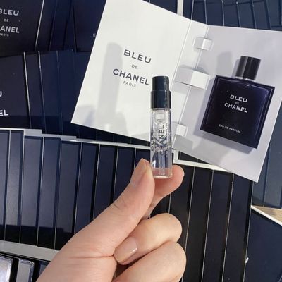 蔚蓝男士香水木质香调