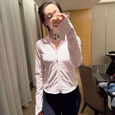 lululemon lightweight 女士轻盈版跑步夹克