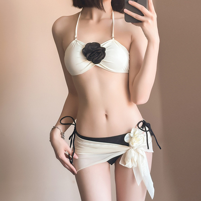 2024年新款立体花朵绑带比基尼抹胸bikini时尚性感分体泳衣女泳装