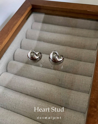 复古风小众立体镀金百搭桃心耳钉