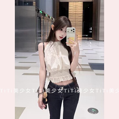 荷叶边拼接白色无袖挂脖背心