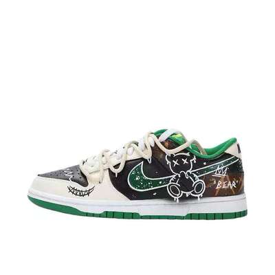 【定制球鞋】 Nike Dunk DV0833-300 （TEAM130-VAM涂鸦小熊）