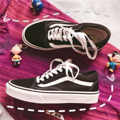 万斯 Old Skool Black 高抓力地  板鞋 男女同款 黑白