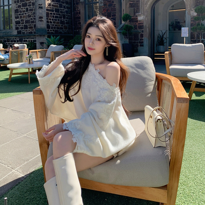 ByYou重工蕾丝100纯羊毛白色针织毛衣女冬露肩内搭蝙蝠袖打底上衣