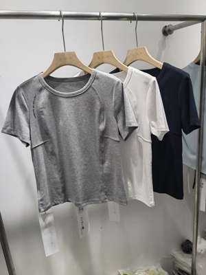 鑫依虹837夏季新款运动短袖女休闲T恤纯色拼接设计短袖女