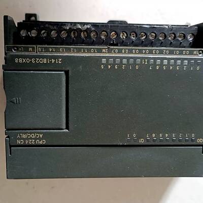可维修西门子s7-200cnplc，件，有个角塑料破损见图议价