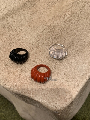 树脂小众设计牛角包戒指指环