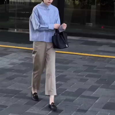 今年流行特惠25138大爱美依缘2025春季新洋气减龄长袖蓝条纹衬衫