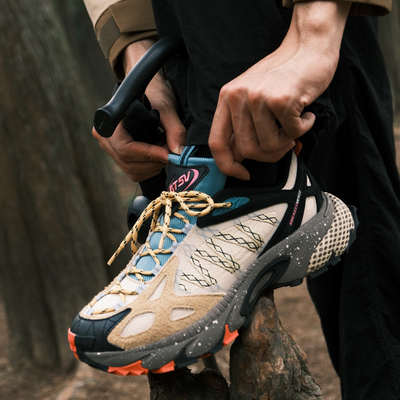 安踏SNEAKERVERSEZIGZAG户外鞋