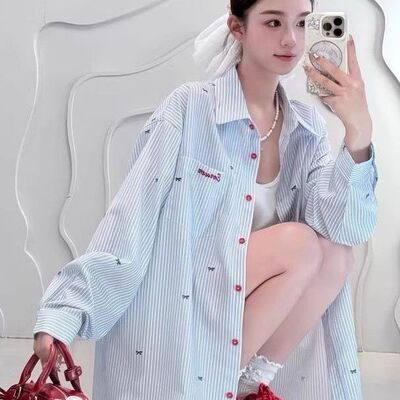 蓝红条纹蝴蝶结长袖衬衫女夏季休闲时尚防晒衬衣上衣