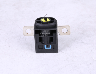 w205保险丝盒断电保护器