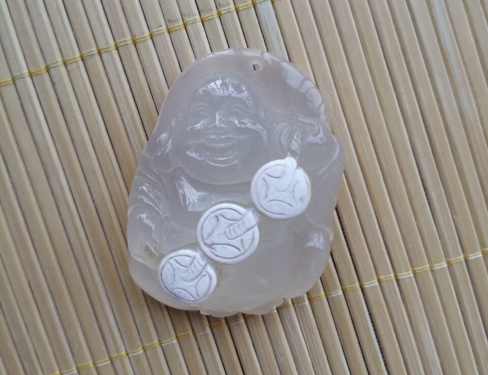 天然俏色玛瑙玉髓吊坠笑佛带证书包邮