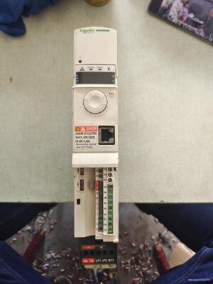 施耐德变频器，ATV32H075N4，现货一台，原装拆机，成议价商品
