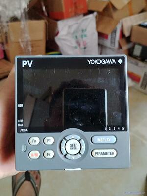 YOKOGAWA  UT35A-NNN-11-UN  如图实议价商品