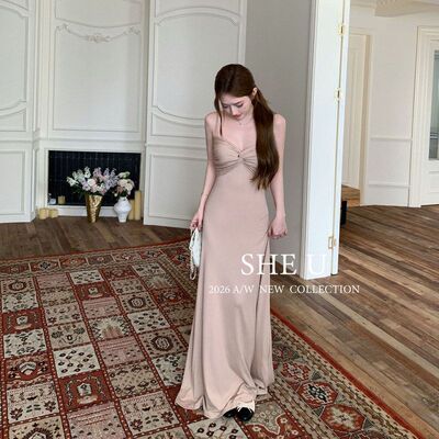 SHE十三行纯欲辣妹风扭结抹胸秋