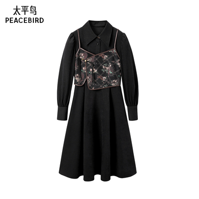 太平鸟2025年Daria Song联名中式连衣裙A1FAE4343*