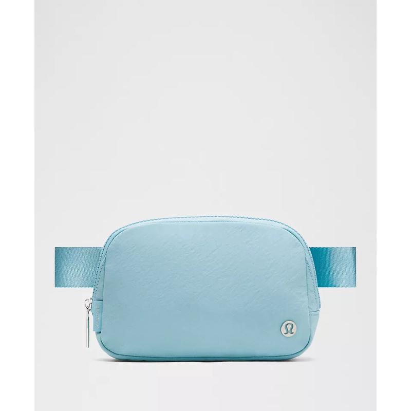 海外代购lululemon/露露乐蒙女士单肩包拉链开合解放双手薄荷绿