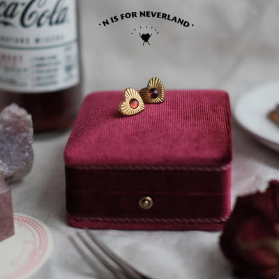 中古风石榴石爱心耳钉免摘