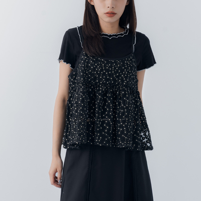 QUEENSHOP 2026春夏新品女装刺绣小花网纱细肩罩衫背心黑01099614