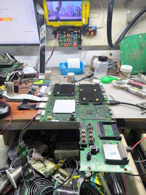 原装索尼KD-70X8500B电视主板1-893-272-21配屏YD4Y700LNX01测好