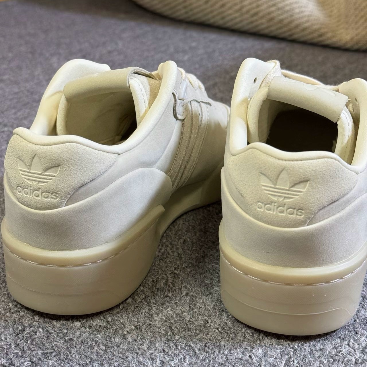 阿迪达斯正品三叶草男女RIVALRY LUX LOW防滑耐磨透气板鞋IH0350