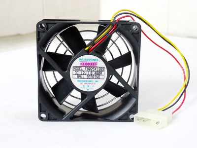 美国MECHATRONICS 12V 0.48A 8025 8CM 机箱风扇 可直接主机电源