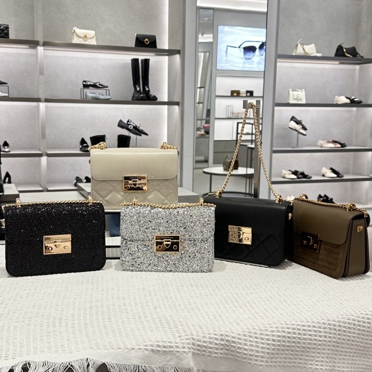 CHARLES＆KEITH链条小CK2-80701218/80701360接菱格小酒神小方包_虎窝淘