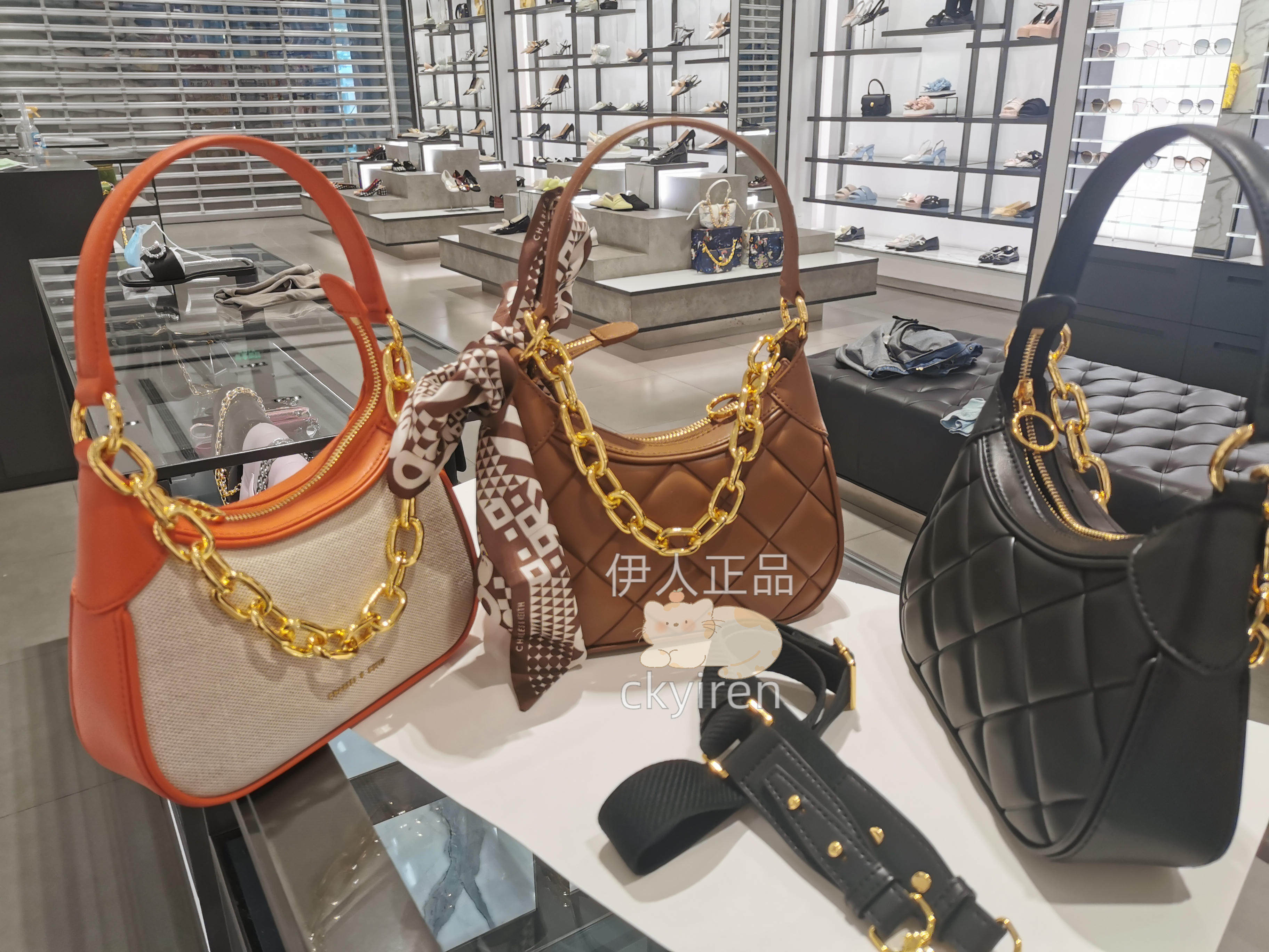 CHARLES&KEITH可DIY丝巾小CK2-20271057菱格链条丝带饰腋下牛角包_虎窝淘