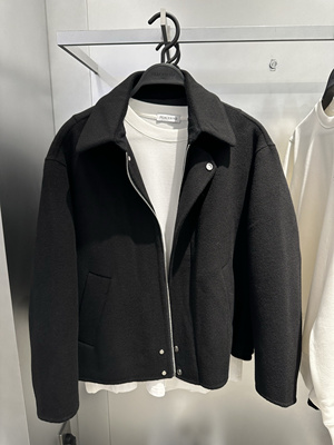 B1BCE4314 太平鸟男装2024冬季新款黑色落肩宽松短款羊毛夹克外套