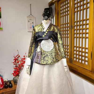 新娘婚礼结婚敬酒服华丽烫金宫廷