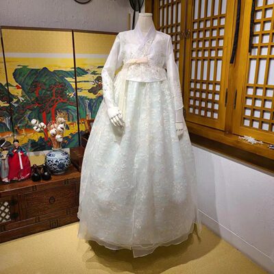 朝鲜族民族服装新娘婚礼结婚