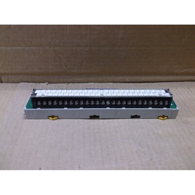 JUSP-TA50P Yaskawa DEMO 50 Points De Connexion De Servomoteu