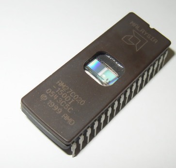 直插 AM27C020 M27C020 电擦存储器IC芯片 CDIP-32封装 原装拆机