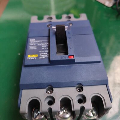 议价塑壳断路器EZD100EEZD100E3PEZD100E30AEZD100E60A