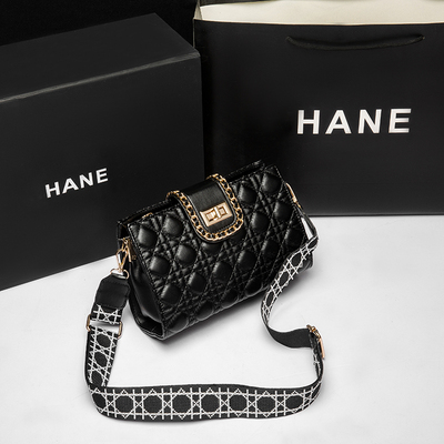 包包女2025新款韩版潮简约百搭单肩包菱格个性小方包斜挎链条小包