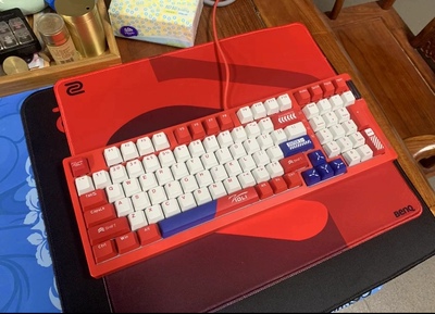 磁动力正品网吧款k98中国红-2电竞游戏有线插拔轴机械键盘USB接口