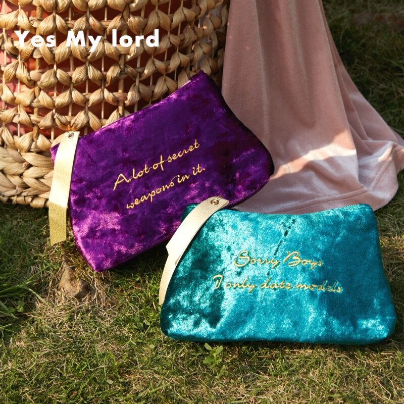 YesMyLord丝绒化妆包化妆品收纳袋旅行出差随身便携刺绣原创ins