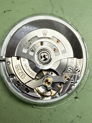 瑞士原装正品 3235机芯 日志 水鬼 专用3235机芯 手表机芯 3235