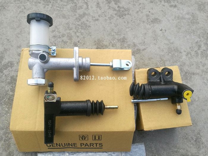 三菱帕杰罗北京速跑 K96离合器总泵 离合器分泵 变速箱离合泵