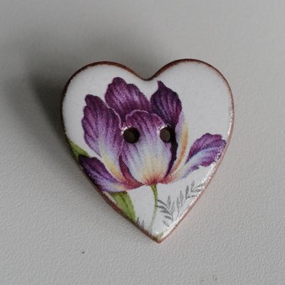 26mm仅一颗英国Stockwell光亮紫色鸢尾花爱心形手工陶瓷纽扣