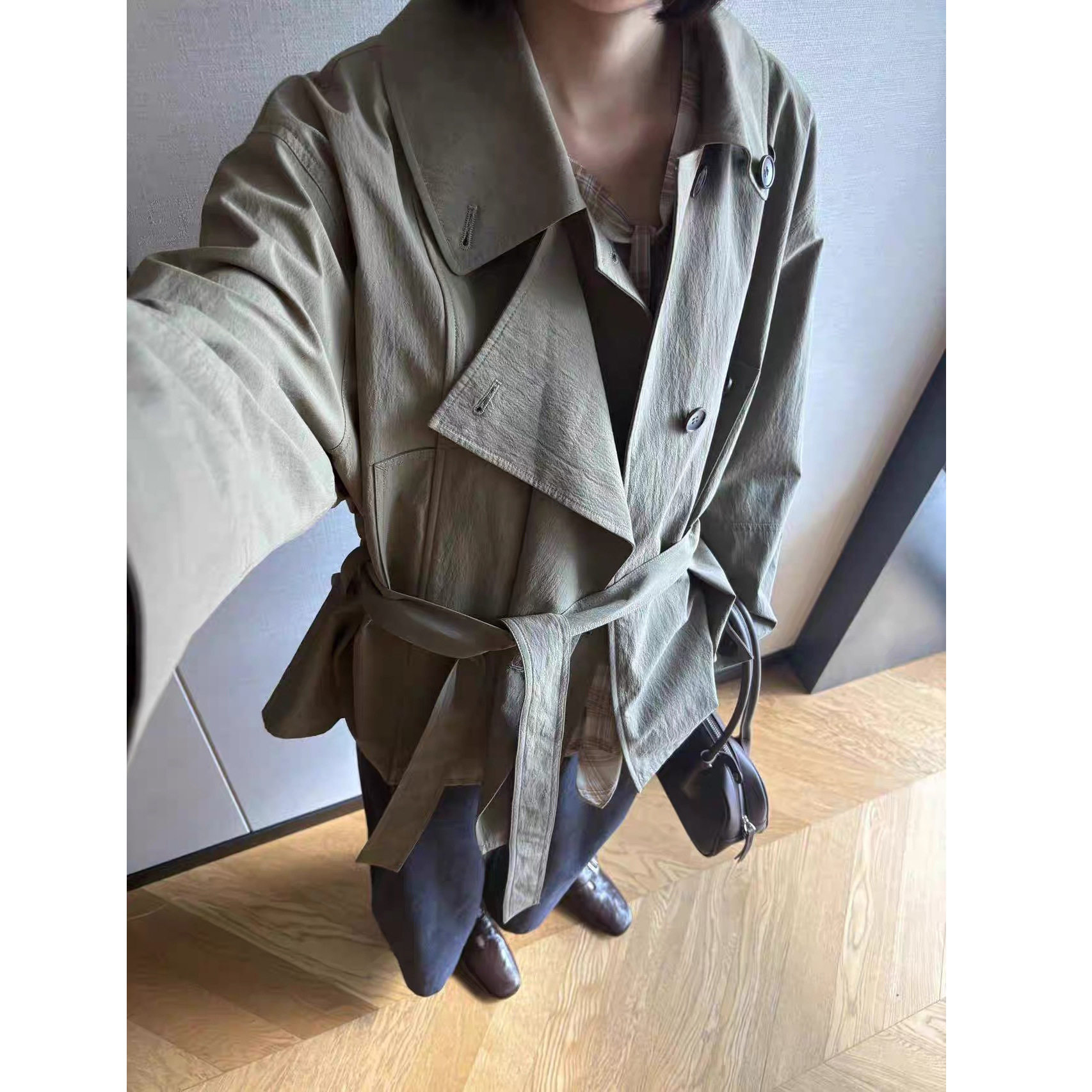 现货 设计师款立领收腰工装外套女宽松复古系带风衣夹克上衣秋