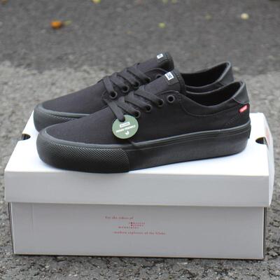 黑武士GLOBE低帮帆布百搭滑板鞋