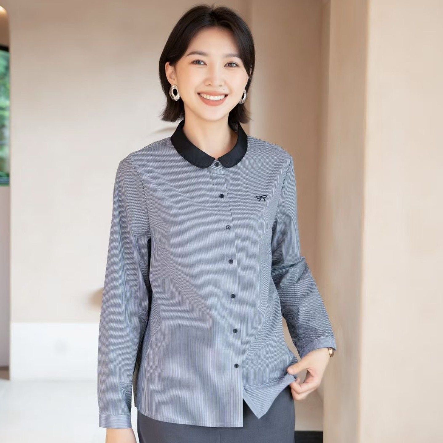 YUN韫2025秋季新款拼色翻领单排扣竖条纹休闲显瘦长袖女衬衫 5862