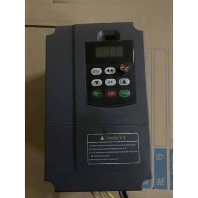 嘉皇变频器75KW刚成色新如图完好无损咨询维修