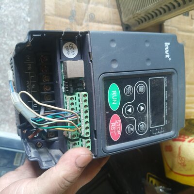 英威腾CHF100A-2R2G-S2 2.2KW 220V( 议价）