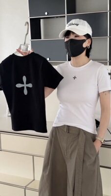现货妍西家 诗歌兰女装26春款58604时尚黑色圆领短袖T恤有印花标